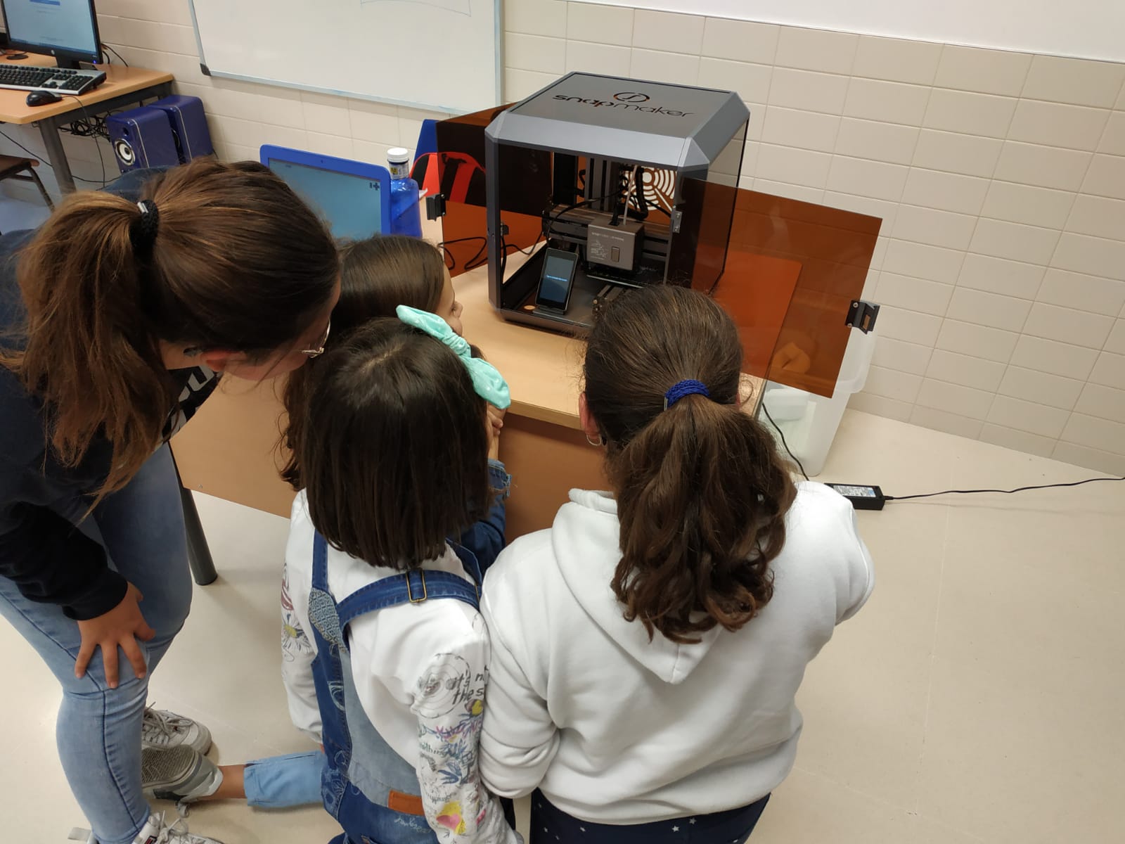 Terminan los Digital Friday impartidos por iSchool – Robótica Educativa ...